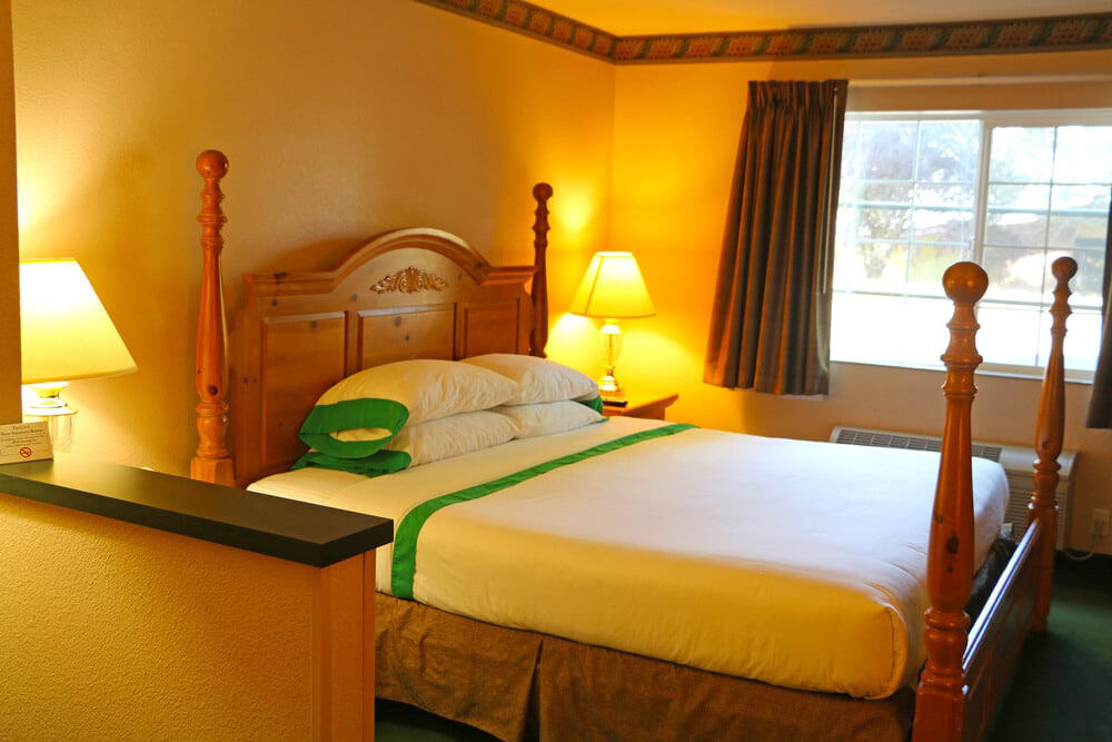 GuestHouse Kelso Longview Hotel