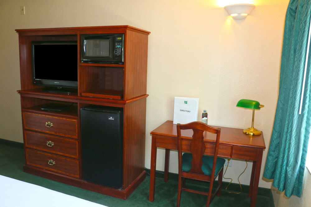 GuestHouse Kelso Longview Hotel